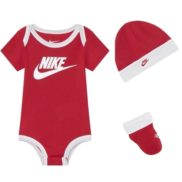 Nike | One Pieces | Nike 3 Piece Set Retail 26 | Poshmark